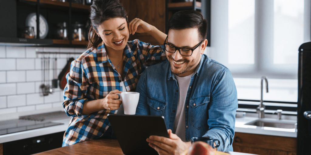 Réseaux sociaux : comment trouver un gif pour le poster sur vos messages